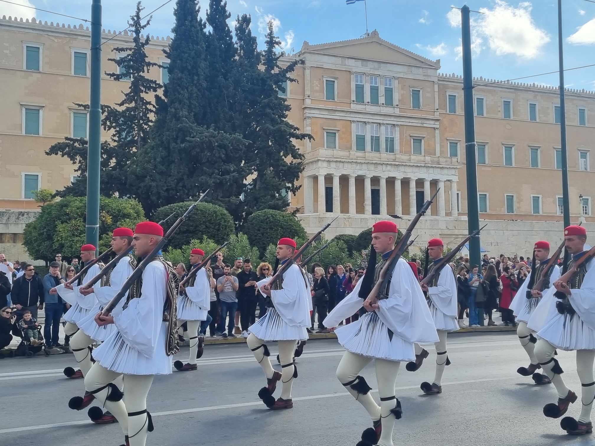 ΕΠΙΣΚΕΨΗ ΣΥΛΛΟΓΟΥ “Η ΠΗΓΗ” ΣΤΗΝ ΕΠΙΣΗΜΗ ΑΛΛΑΓΗ ΤΗΣ ΠΡΟΕΔΡΙΚΗΣ ΦΡΟΥΡΑΣ ...